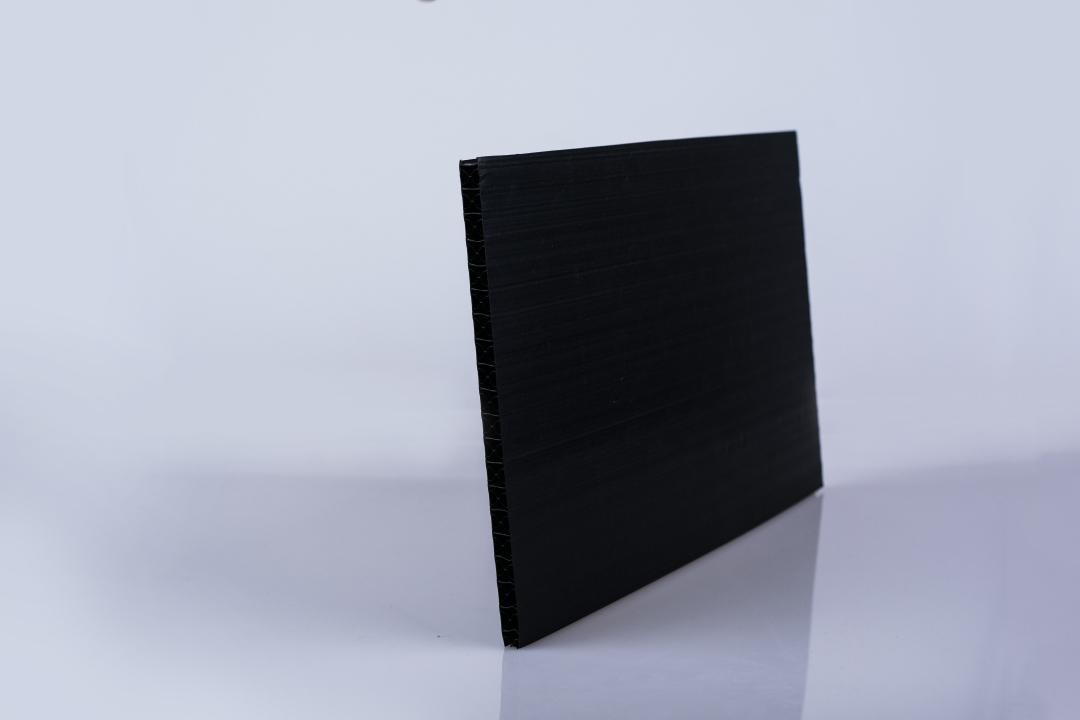 Black Corrugated Plastic Sheet 3mm-10mm | Waterproof PP Board